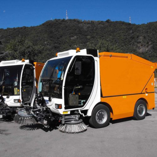 Diesel suction sweeper - NA4 series - Sicas Euroclean Srl - with two ...