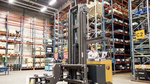 VNA reach truck - NTD1 series - Cat Lift Trucks - electric / ride-on ...