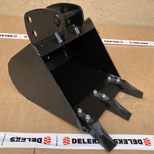 Standard tooth bucket - B300 - DELEKS - for excavators / for backhoe ...