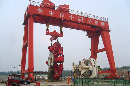 Rail-mounted gantry crane - Henan Kuangshan Crane Co., Ltd. - for subway plattforms / double-girder