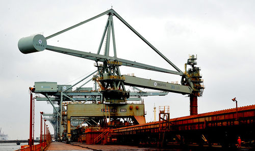 Bulk unloader - DALIAN HUARUI HEAVY INDUSTRY GROUP CO.,LTD. - ship