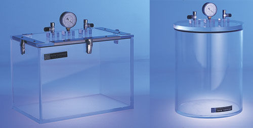 Glass frame vacuum chamber - max. 762 x 762 x 102 mm - Terra Universal Inc.