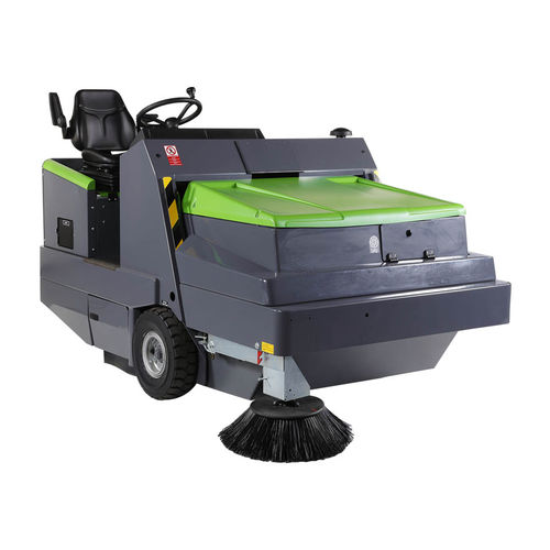 Ride-on sweeper - 195 series - IPC - hydraulic / diesel / gasoline