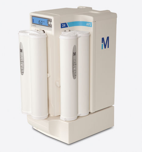 Laboratory water purification unit