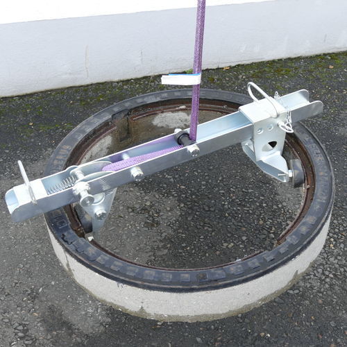 Manhole clamp - 136 - WIMAG GmbH