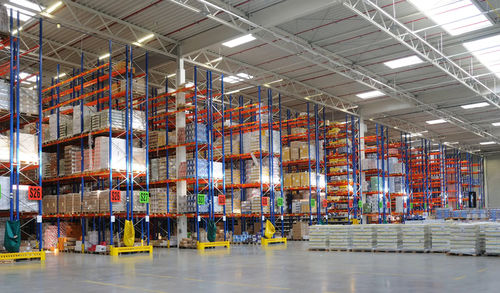 Pallet racking - PROMAN s.r.o. - storage warehouse / with shelves / dynamic