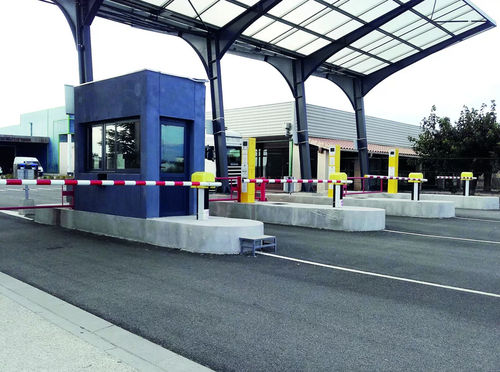 1-way electrical safety barrier - AXIMUM