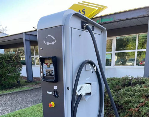 Electric vehicle charging post - AXIMUM