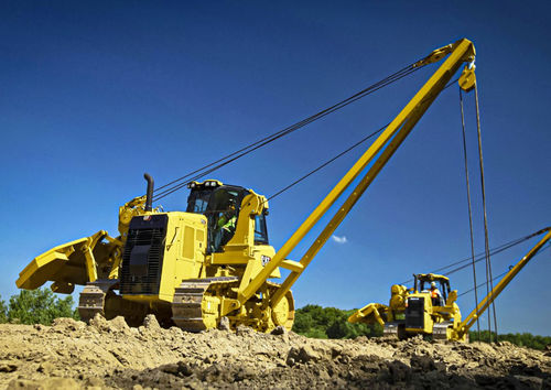 Pipe-layer - PL61 - Caterpillar Global Mining