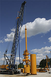 Crawler crane - MC 86 - BAUER Maschinen GmbH - boom