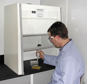 Chemical fume hood - 30" | Universal - HEMCO Corporation