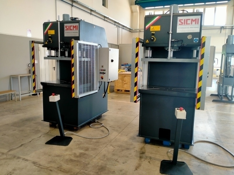 40 Ton Hydraulic Presses for Sheet Metal Stamping - Via IV Novembre, 35 ...