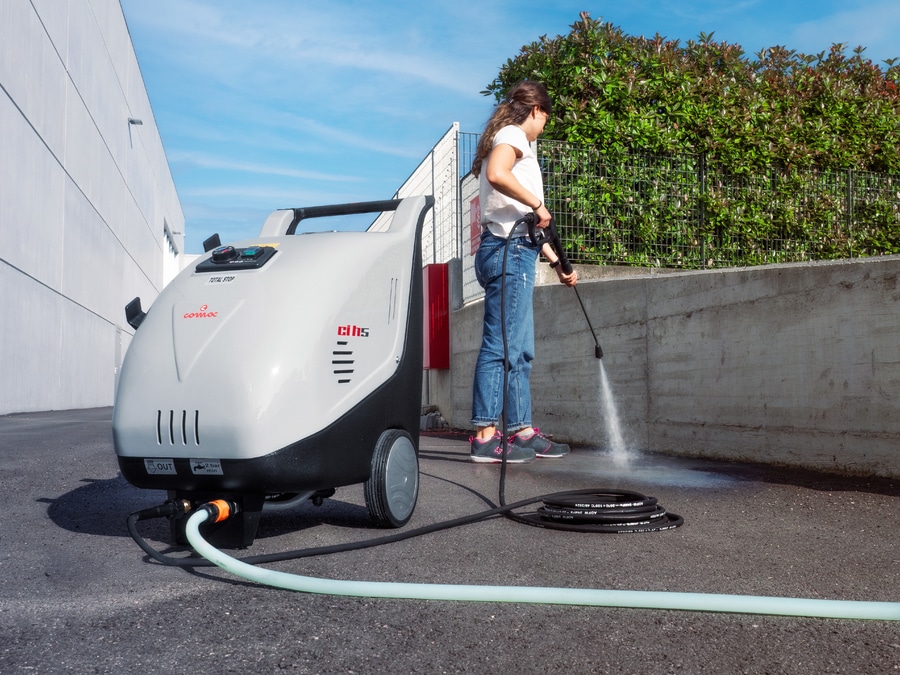 CI H5: the hot pressure washer that optimizes professional cleaning in ...