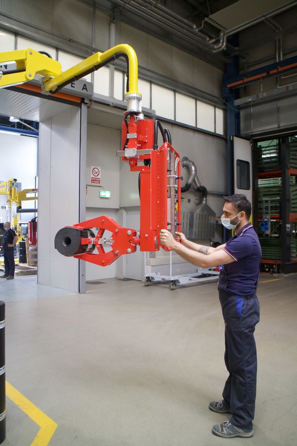 Lift assist device for reels - 38023 Cles, Autonomous Province of ...