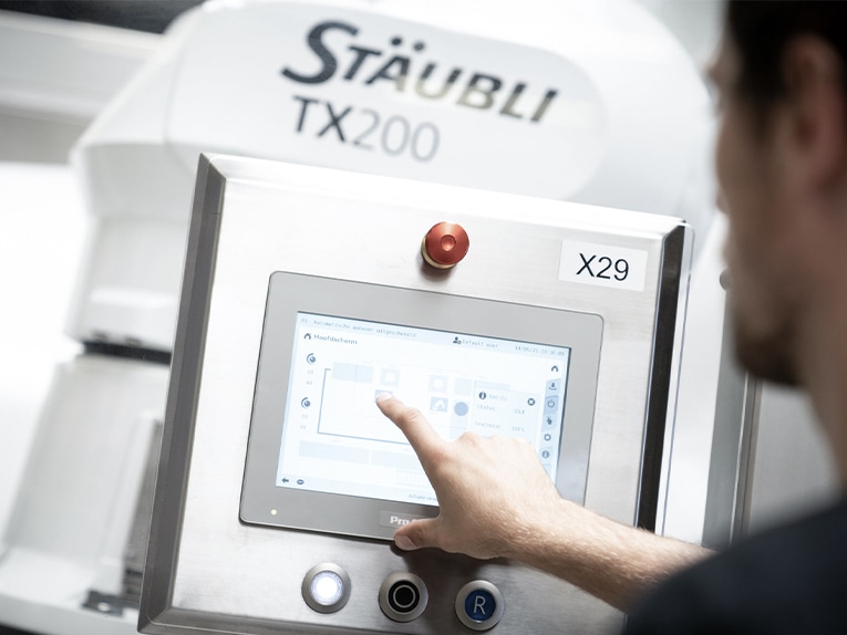 Automatically derinding cheese wheels - Pl. Robert Staubli, 74210 ...