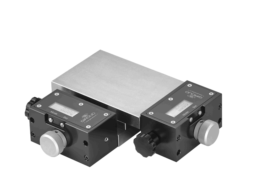 Precision tables with integrated linear scale - 2400 Le Locle ...