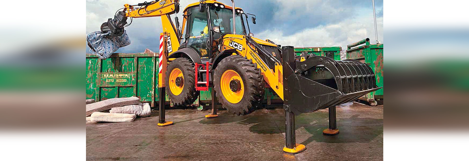 NEW: handling backhoe loader by JCB - JCB