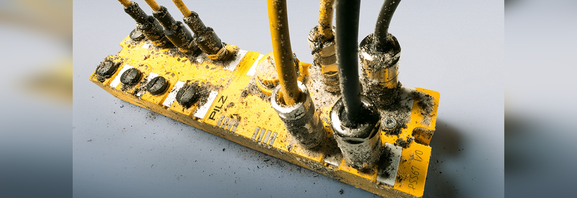 PSS67 PLC: The world's first PLC controller for safety and automation ...