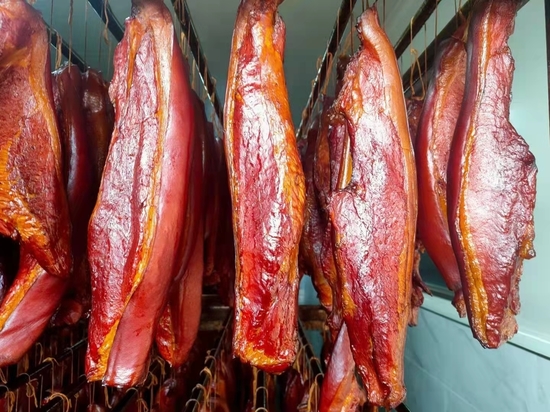 Sausage Drying Process - Deyang, Sichuan, China - Sichuan Western Flag ...