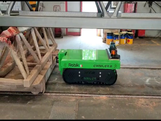 Robik Crawler: Revolutionary Electric Crawler Radio Controlled for ...