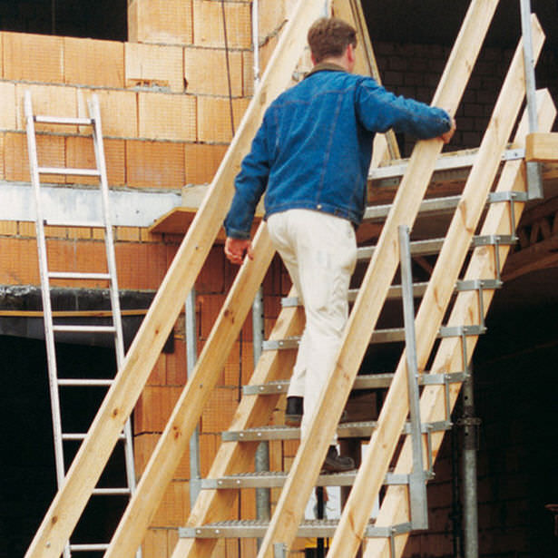 Escada fixa reta - Graepel - de aço galvanizado / de obras