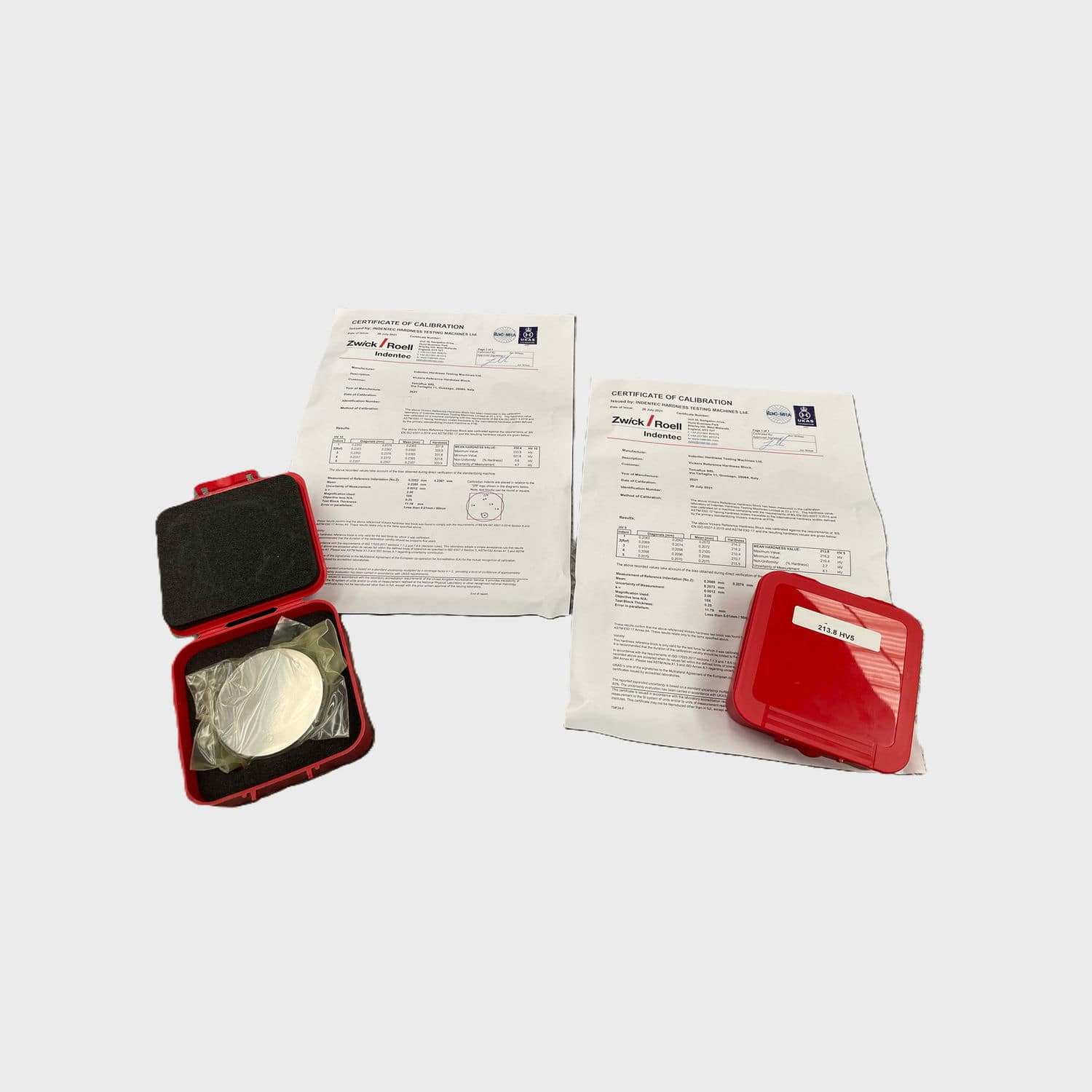 Bloco-padrão para ensaio de microdureza Vickers - TemaFlux