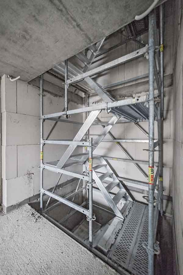 Torre de andaime fixa - PERI UP Flex 75 - PERI - modular / com escada ...