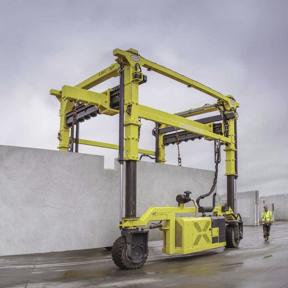 Transportador de contêineres "straddle carrier" para vigas pré ...