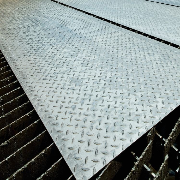 Grade de piso metálica - Lichtgitter GmbH - soldada / de piso / para ...