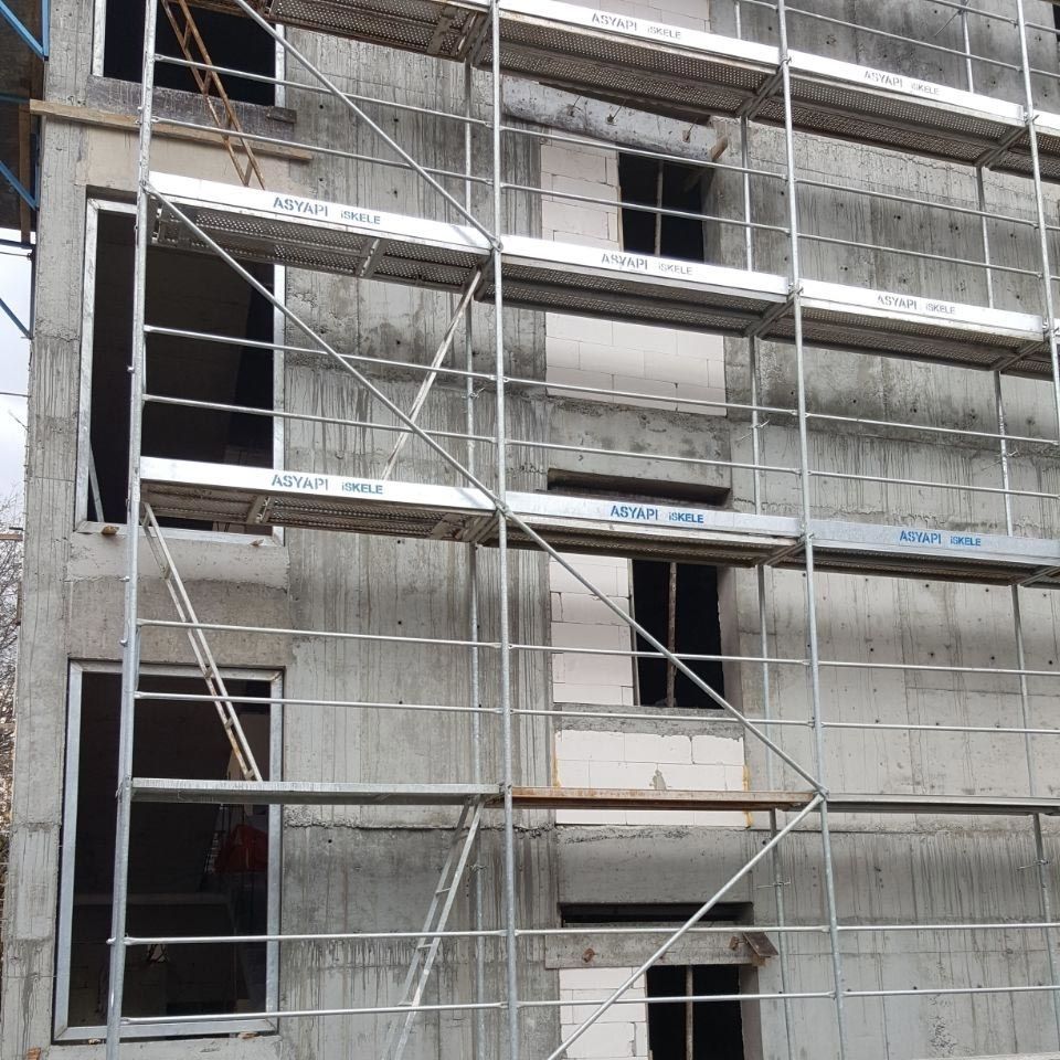 Andaime fixo - ASYAPI scaffolding - para fachada / com escada