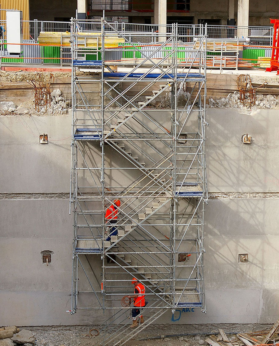 Escada fixa reta - Entrepose Echafaudages - metálica / com barras de ...