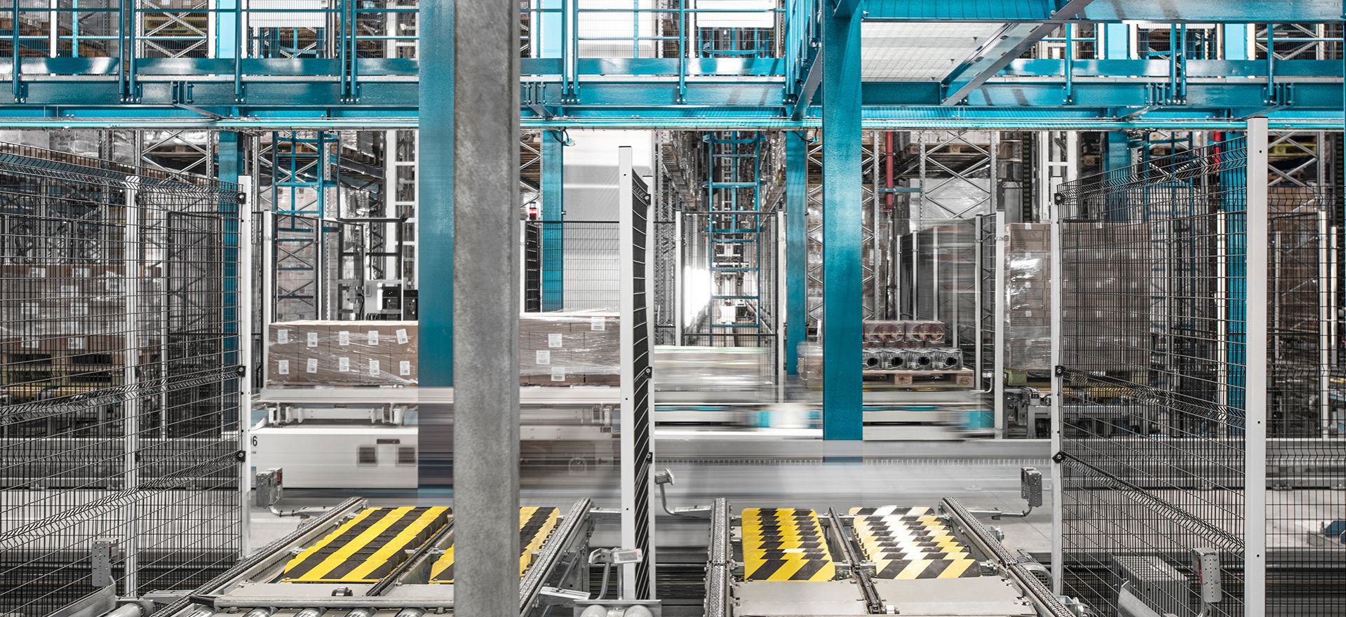 Sistema de armazenamento intermédio - System Logistics S.p.A.