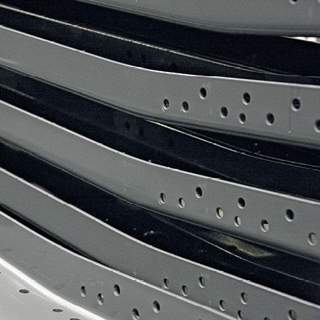 Perfil metálico - voestalpine Sadef - plano / leve / sob medida