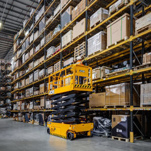 Plataforma elevatória articulada com rodas - A45E - JCB - elétrica ...