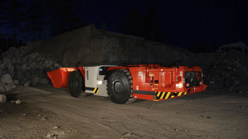 Carregadeira LHD a diesel - Toro™ LH209L - Sandvik Mining and Rock ...